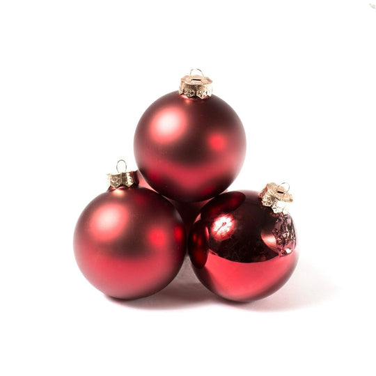 Red Christmas Balls in 16-Pack - Shiny and Matt Finish