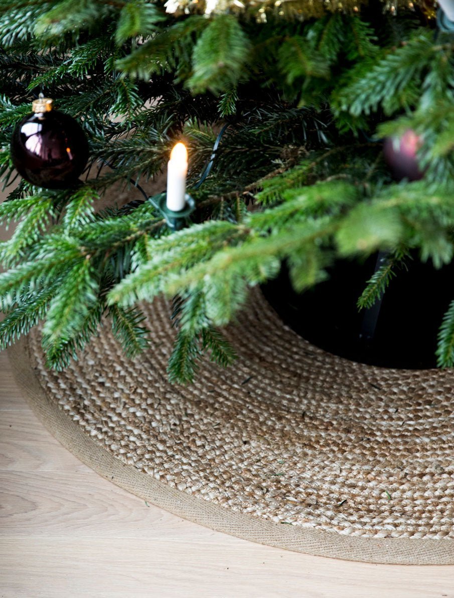 Handmade round Christmas tree carpet in jute - Natural Color
